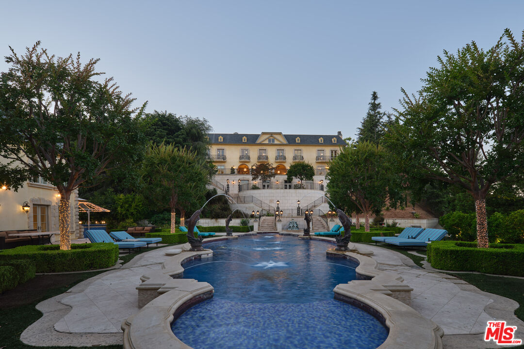 200 S Mapleton Dr Los Angeles CA MLS #24-437007 – Los Angeles Homes for ...