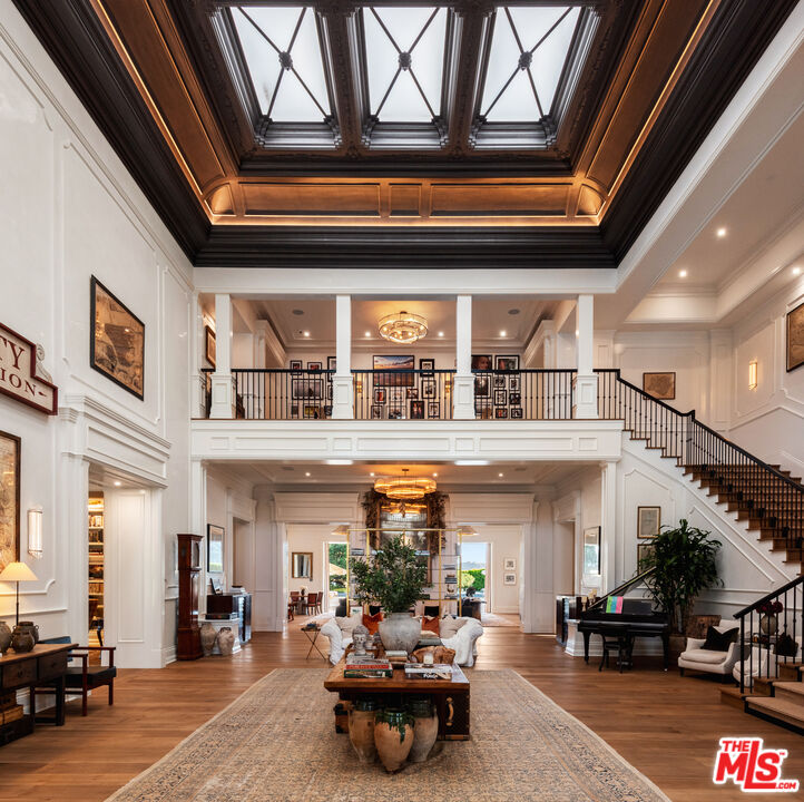 200 S Mapleton Dr Los Angeles CA MLS #24-437007 – Los Angeles Homes for ...