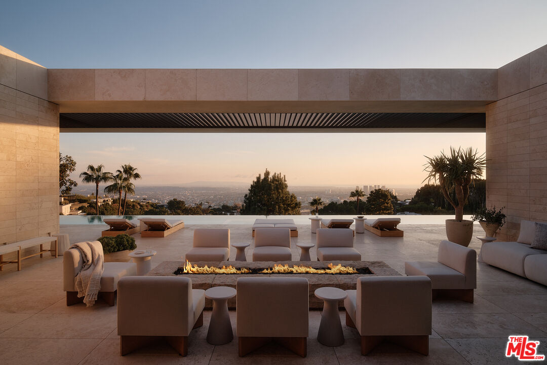 200 S Mapleton Dr Los Angeles CA MLS #24-437007 – Los Angeles Homes for ...