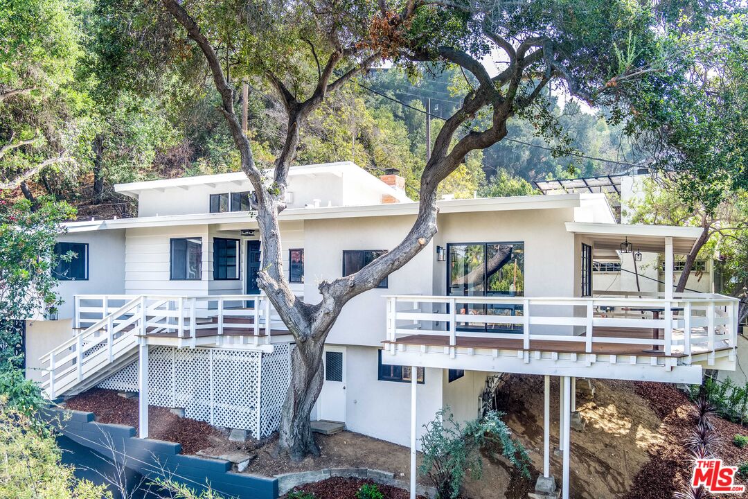 1310 Gates Pl, South Pasadena, CA 91030