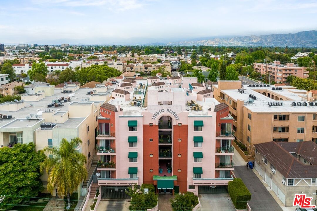 Studio City | Neighborhood Guide | Curated Luxury Real Estate | BZP ...